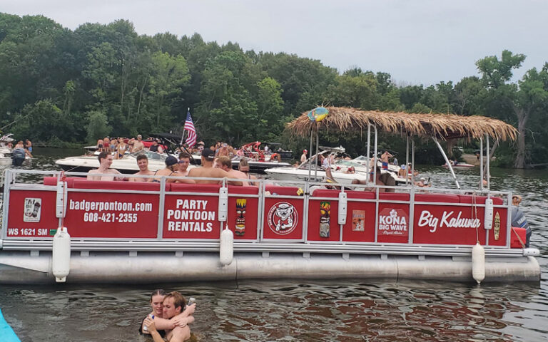 Badger Pontoon boat rental service company in Madison WI - Badger ...